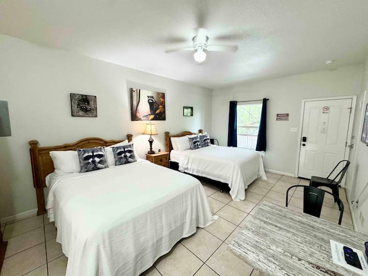 Wasser Lodge #204 - New Braunfels, TX