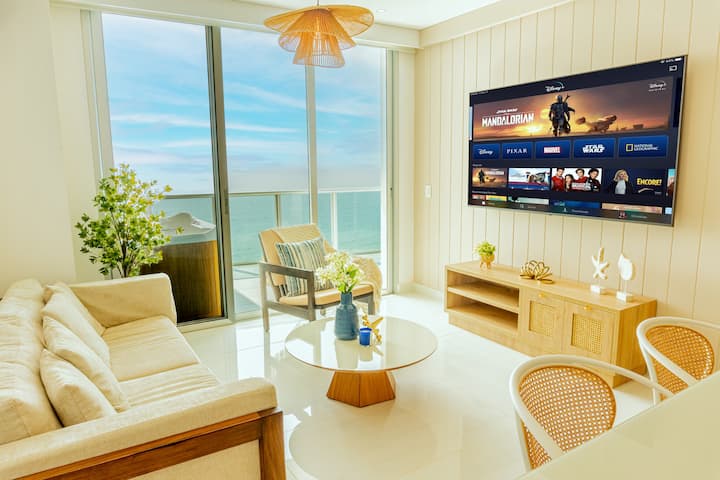 Penthouse Elegante Con Vista Panorámica Al Mar - Punta Blanca