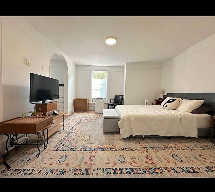 Bright And Cozy 3 Bedroom - Newburgh, NY