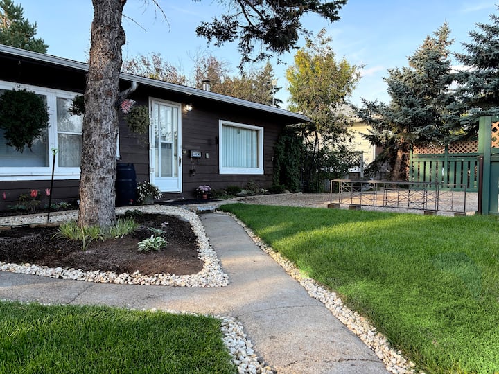 The Elbow Cabin - Saskatchewan