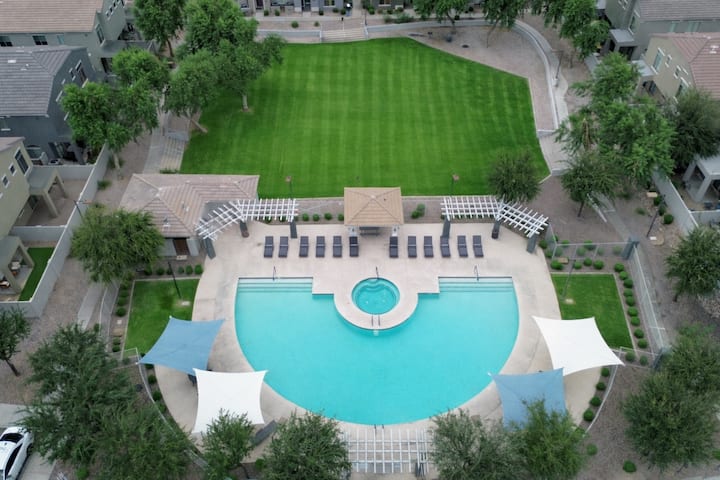 Sloan Park Tempe Condo - 2 Bed /2 Bath W Pool - Mesa, AZ