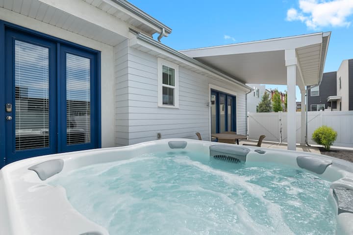 Spacious Home Retreat: Sauna + Hot Tub + Game Room - Park City, UT