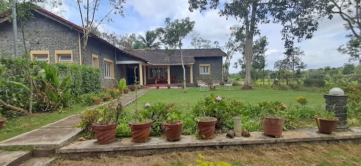 Hasiru Riverside Homestay - Coorg (Kodagu)