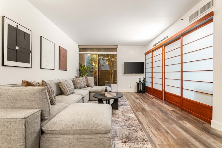 Spacious 2 Bedroom Condo In Dtla, Pets Welcomed - Los Angeles, CA