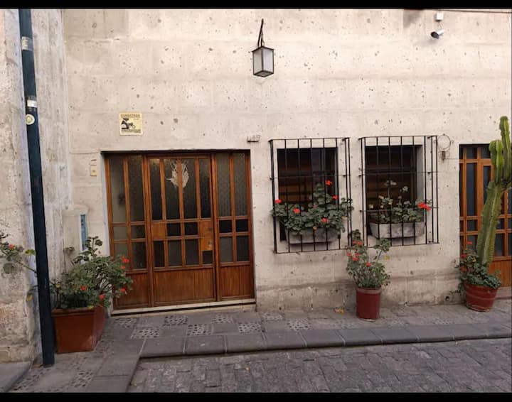 Casa A 2 Min De Plaza, Perumin - Arequipa