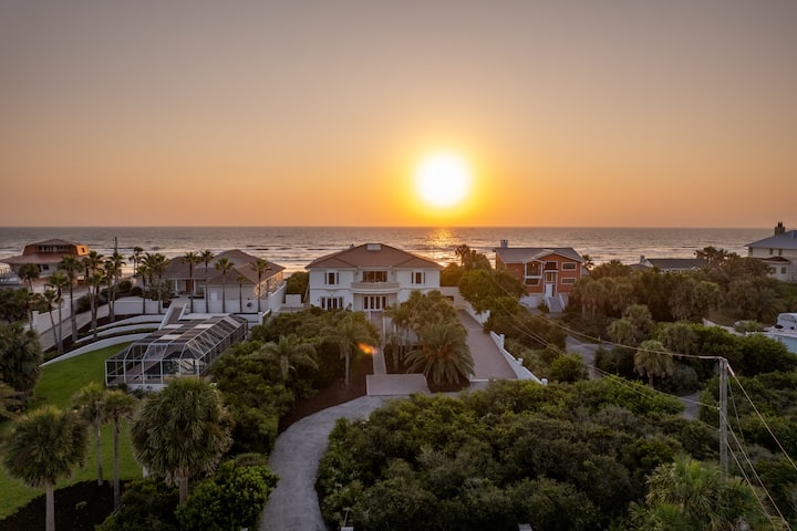 Sunrise At The Beach | Luxury Oceanfront Escape - Crescent Beach, FL