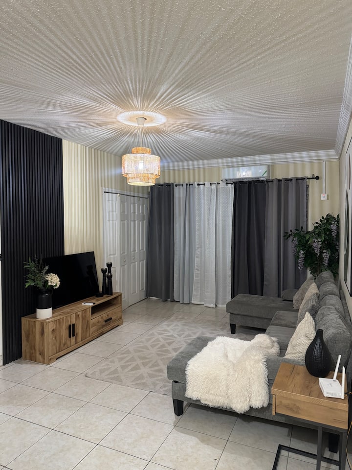 La Merida Luxe - One Bedroom - Kingston (Jamaica)