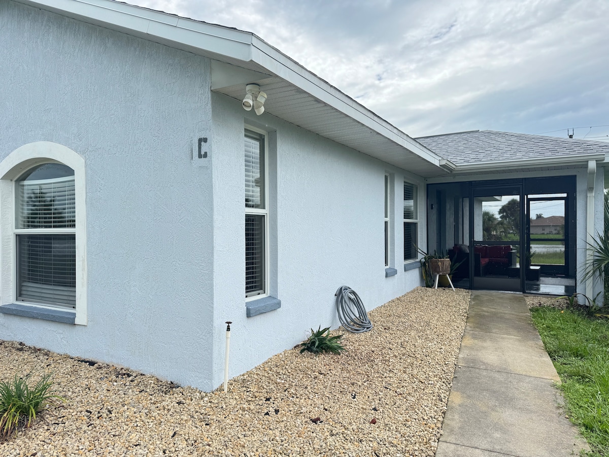 Waterfront 2BR/2BA Condo, Near Beaches & Golf - Condominiums for Rent ...