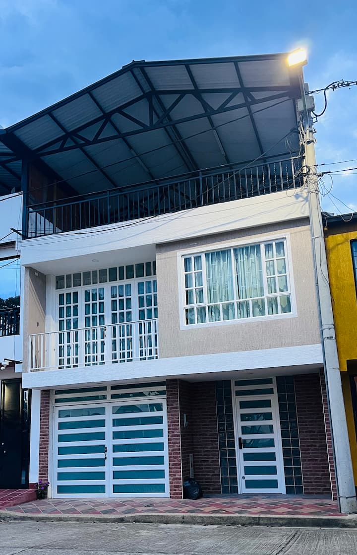 Lujosa Casa En Guaduas C/marca Con Cocina, Parqueo - Guaduas