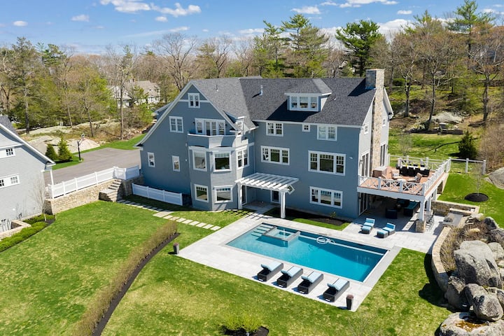 Coastal Luxury With Beach Access - Scituate, MA