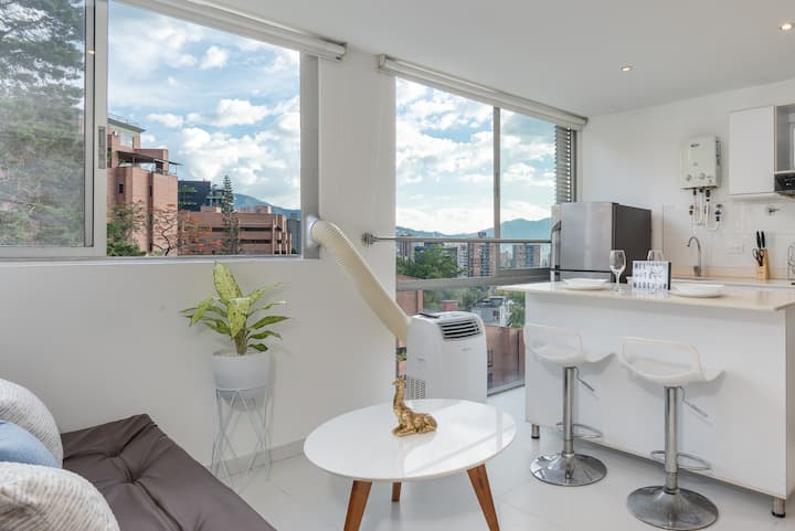 Apt En El Poblado/5 Min Provenza/ac/ Wifi/parking - Medellín