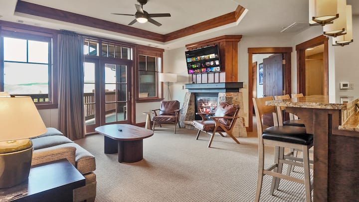 Steps To Super Chair | Luxury Mountain View Suite - Breckenridge, CO