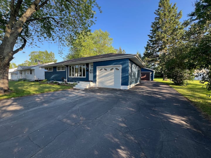 "Toledo Blue" Spacious 5 Bedroom - ダルース, MN