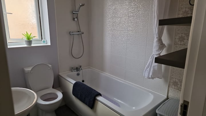 Balby House-3 Bed- Free Parking - Doncaster