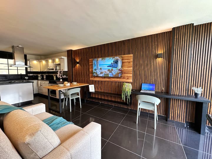 Moderno Apto Con Jacuzzi | Cerca Laureles - 麥德林