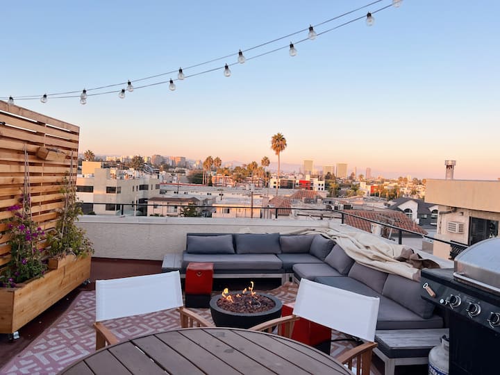 Modern Luxury Townhouse With Panoramic Views! - Santa Monica, CA
