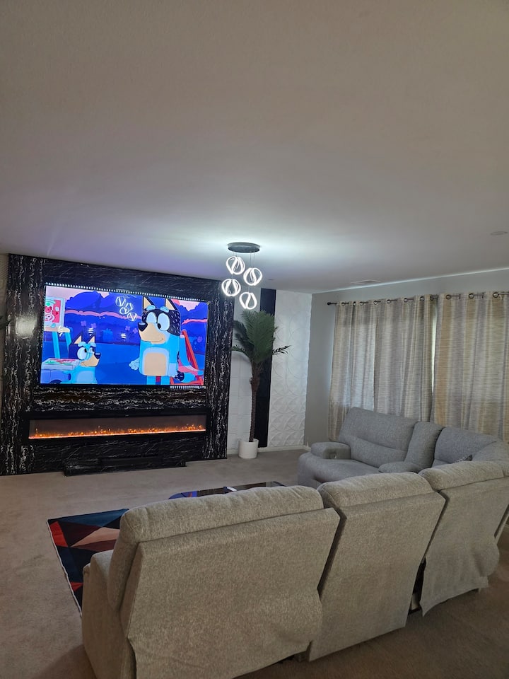 Brave Suite - Lake Elsinore, CA