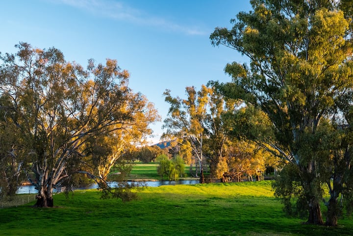 Large Family Home, Stunning Views, Quiet Retreat - Tumut
