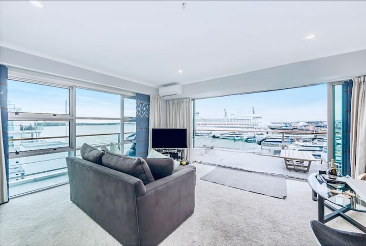 Akw Pearl Sands On Water With 360 Views - Auckland