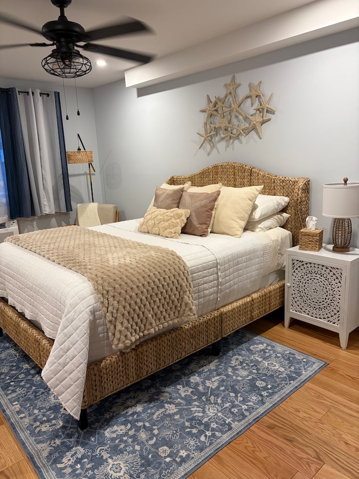Beach Condo - New Haven, CT