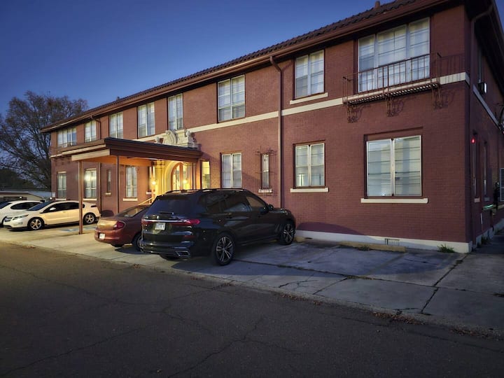One Bed Kitchen Bath Studio Apt - El Dorado, AR