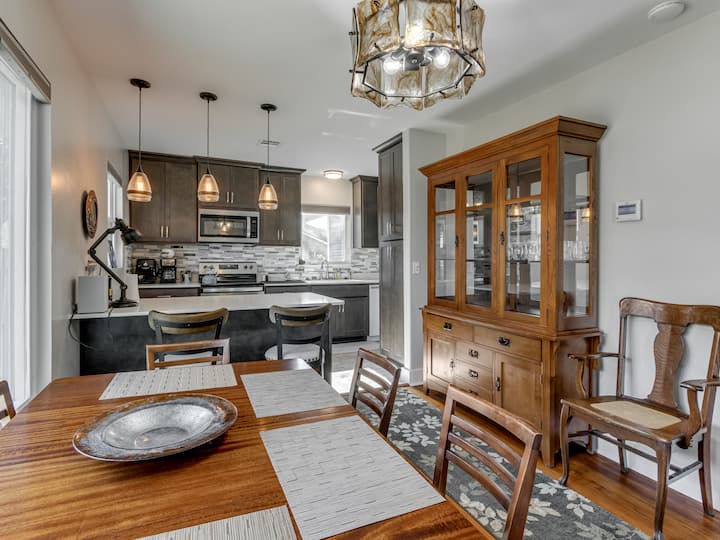 1924 Home Near Ou With Big Yard - Norman, OK