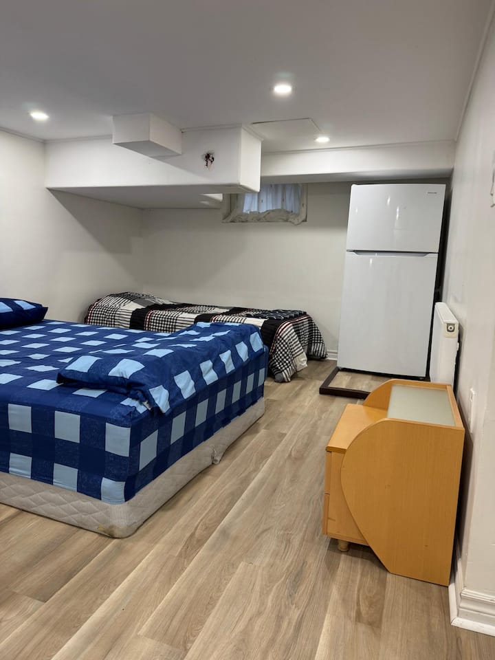 Bright Suite Near Yonge Street - Vaughan