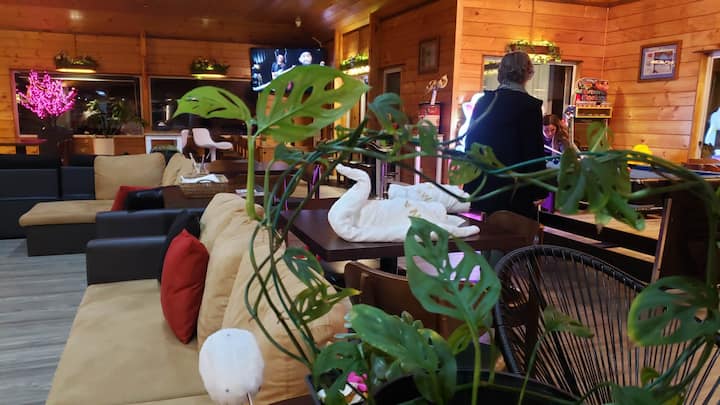 A 4-star Hotel Room With 2 Double Beds In Rotorua - Rotorua