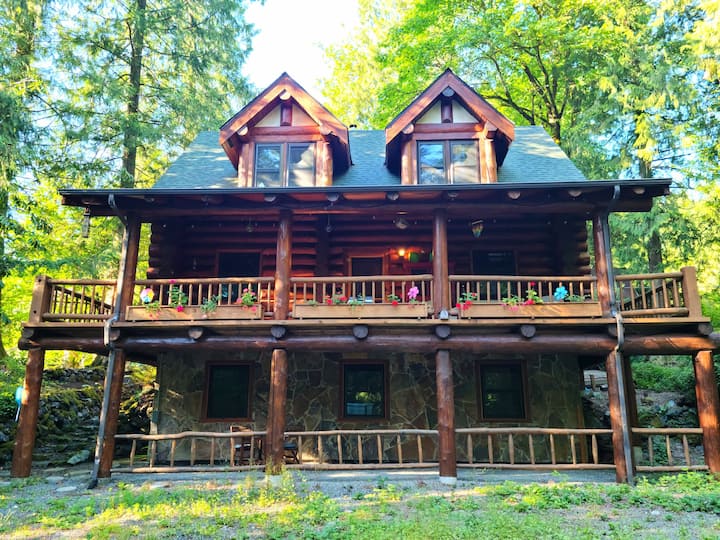 Entire Log Cabin (Discount!) W/ Hot Tub & Sauna - North Bend, WA
