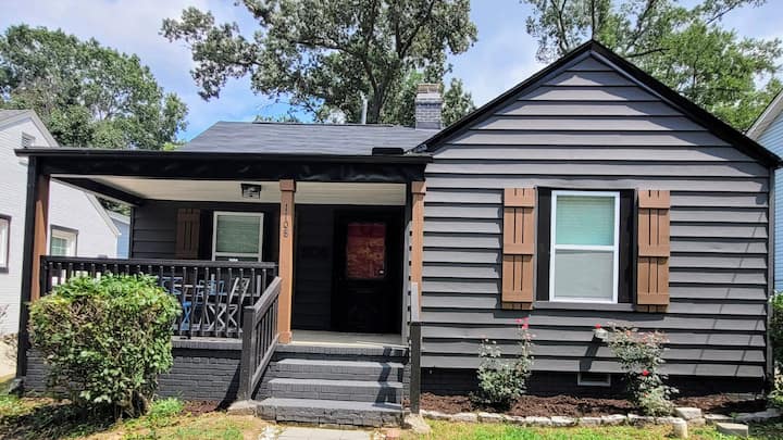 Durham Bungalow: Premium Coffee & 2 Workspaces - Durham