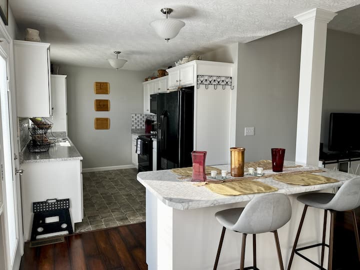 3 Bedroom/2 Bath Home Quiet And Cozy - Berea, KY
