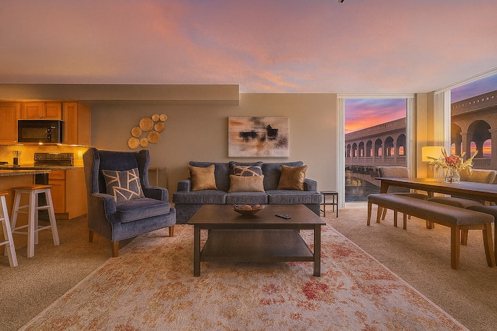 Flats Retreat|free Parking| 24/7 Gym| By Metropark - Ohio City, OH