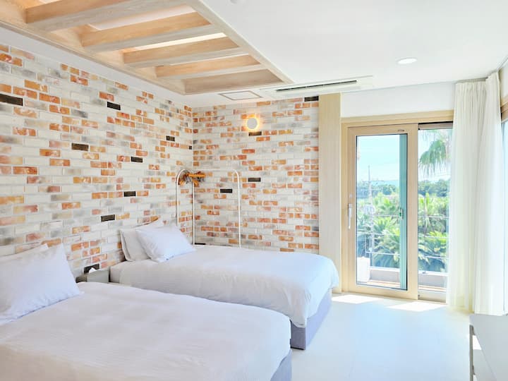 스탠다드트윈 #오션뷰#포구해안#학회출장#공항버스정류장#리뉴얼숙소#올레코스 - Seogwipo-si