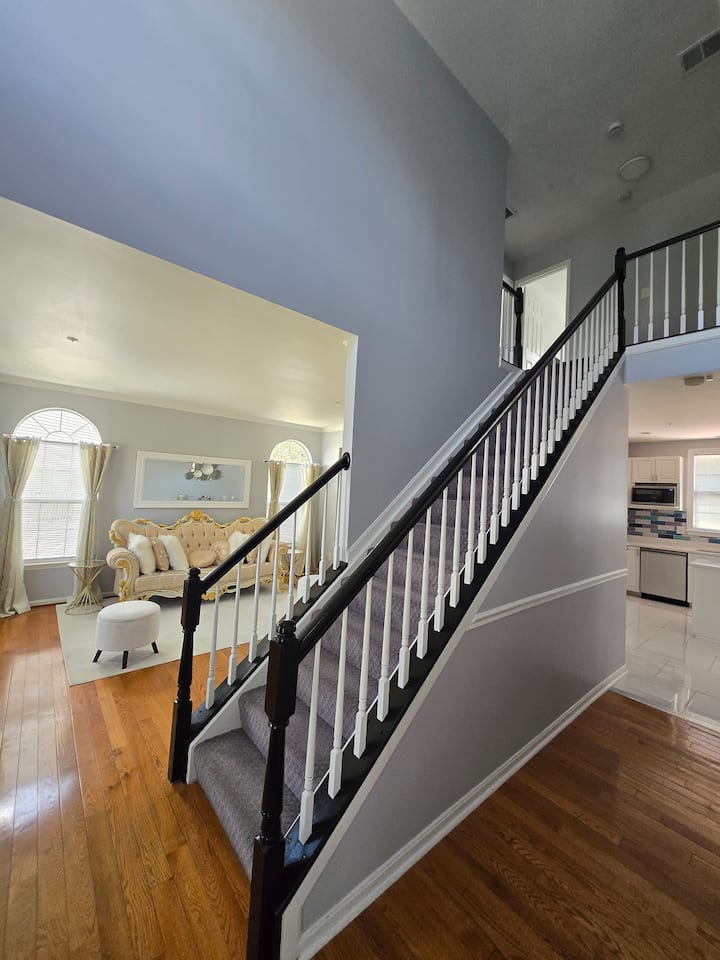 The Mirror | Dmv’s Premier Luxury Gateway Home - Largo