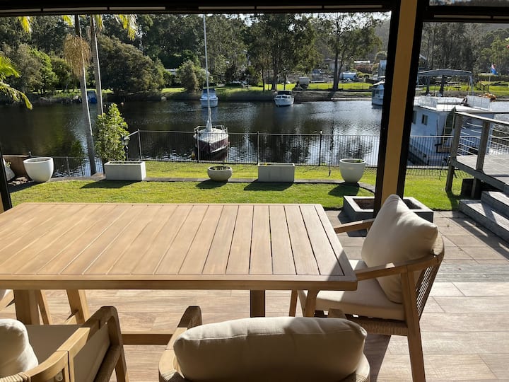 Waterfront Retreat - Myall Lakes National Park