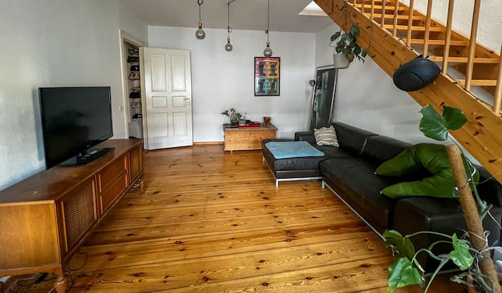 Charmante Altbau-maisonette In Friedrichshain - Berlín