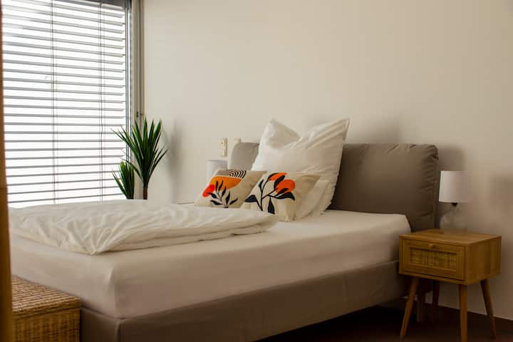 Sonnige 1-zimmer-wohnung Mit Dachterrasse - Gersthofen