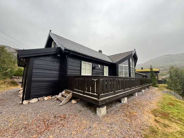 Fredelig Hytte Med Utsikt - Tonstad