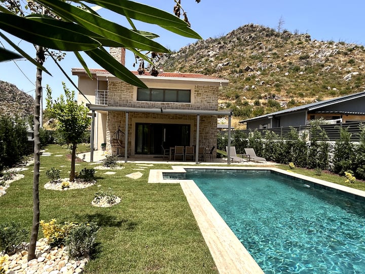 Villa Güney
Doğa Içinde Keyifli Bir Tatil - İçmeler