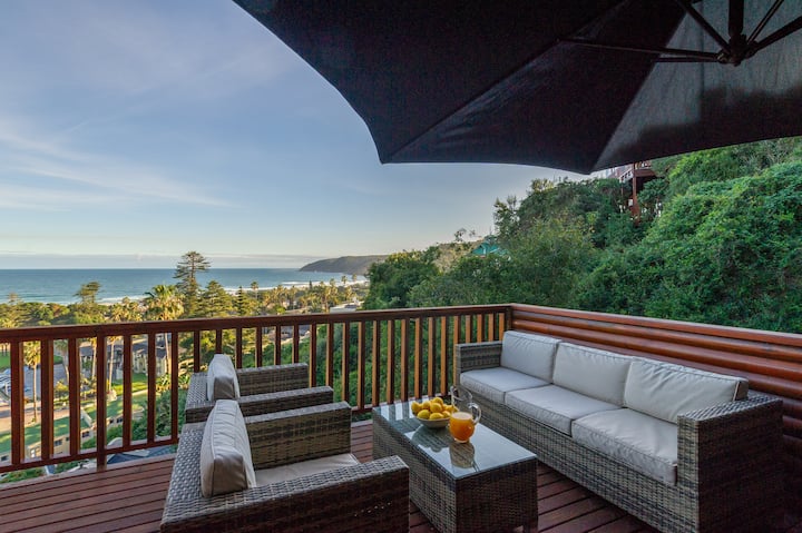 7 On Boardwalk - Victoria Bay