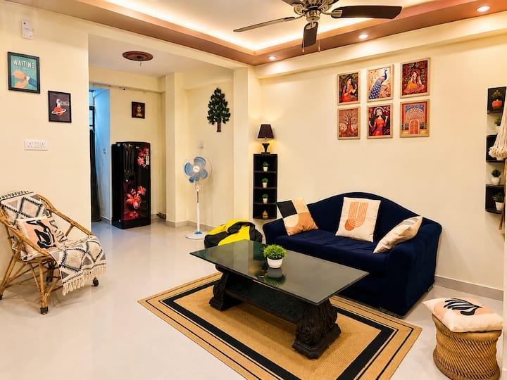 Lakshman Villa| 2bhk |1 Km Kashi Vishwanath & Ghat - Varanasi