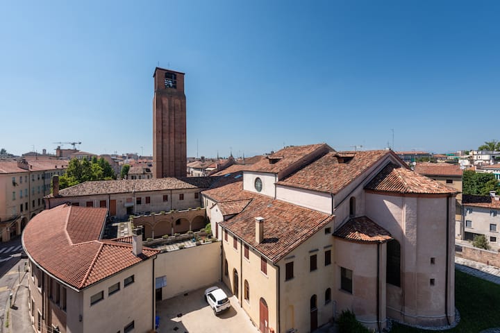Elegante Appartamento Vista Panoramica - Free Park - Treviso
