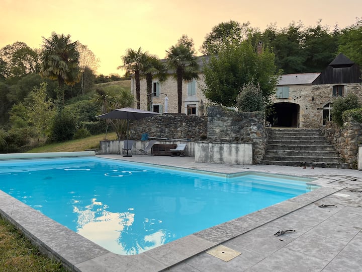 Casa Hourquet : Nature, Piscine, Face Pyrénées - Frankrijk