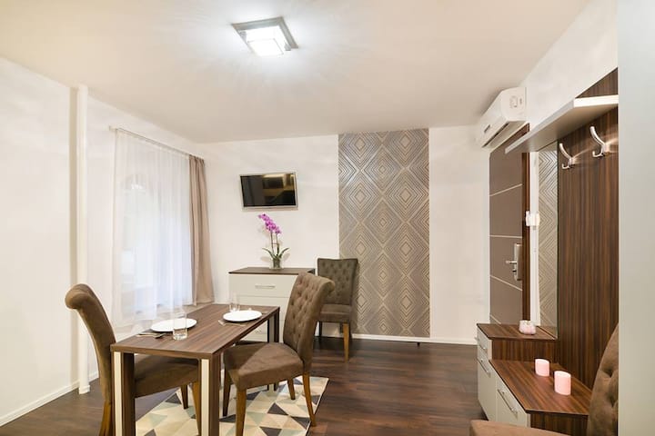 Paulay Downtown Apartments - 부다페스트