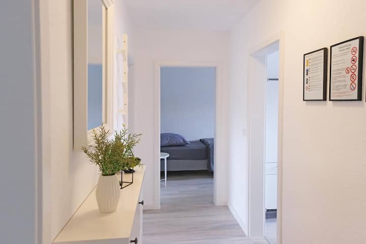 3 Schlafzimmer| Balkon | Wlan | Für Bis Zu 5 Pers. - Delmenhorst