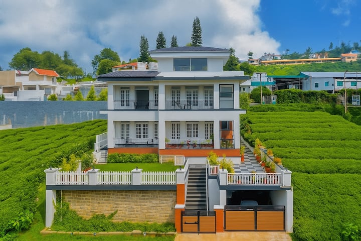 Luxury 6bhk Villa Withtea Estate Views Near Ooty - Kotagiri