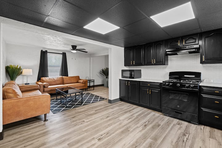 Stylish 3br/2ba Getaway For 8 - Carousel, Davenport