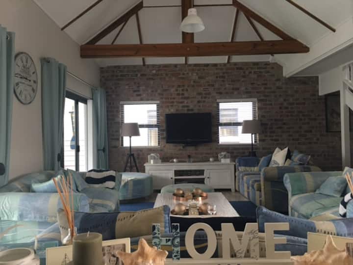 No 1 The Sandals - Sedgefield
