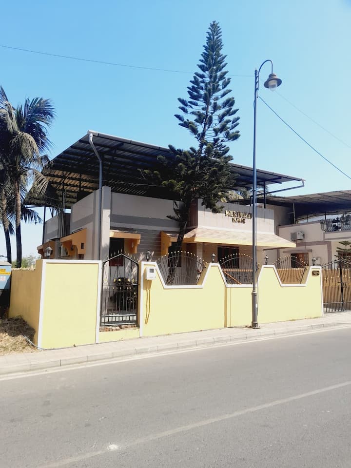 Meridian House (Home Stay)bungalow - Daman
