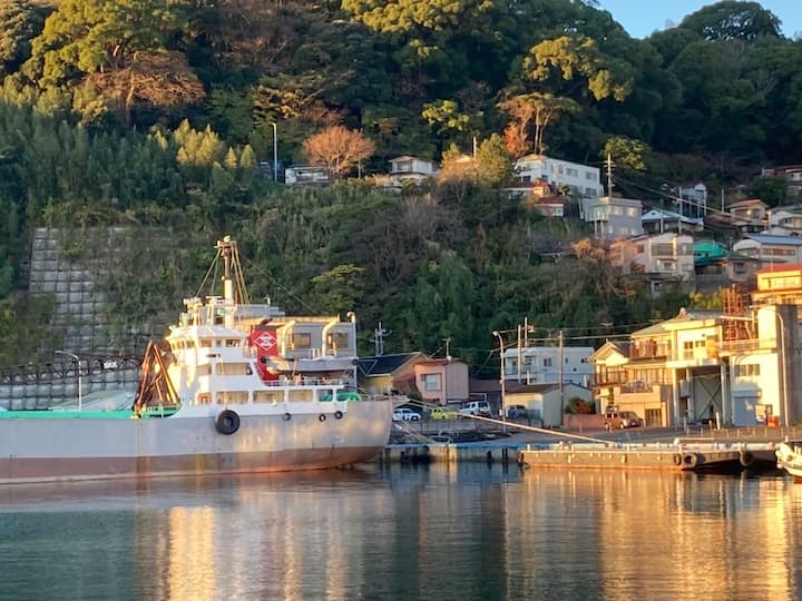 箱根と熱海の中間、駅徒歩10分、海徒歩3分のリビエラ・マナヅル - Tokyo prefektur